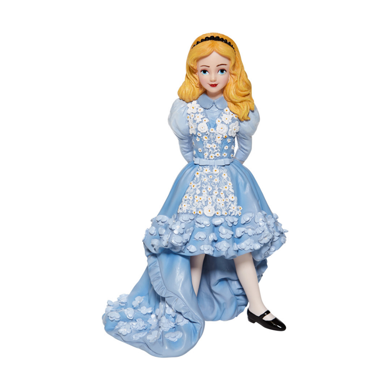 Disney Showcase 6008694 Alice in Wonderland Couture de Force – Top Spot